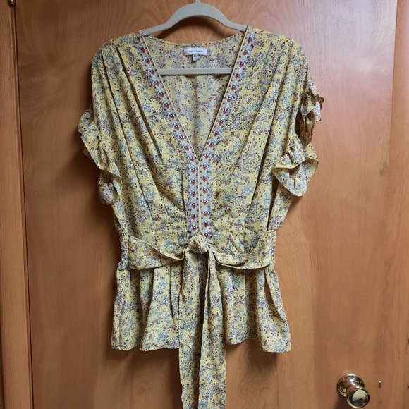 Max Studio | Tops | Max Studio Yellow Floral Top Size Xl | Poshmark